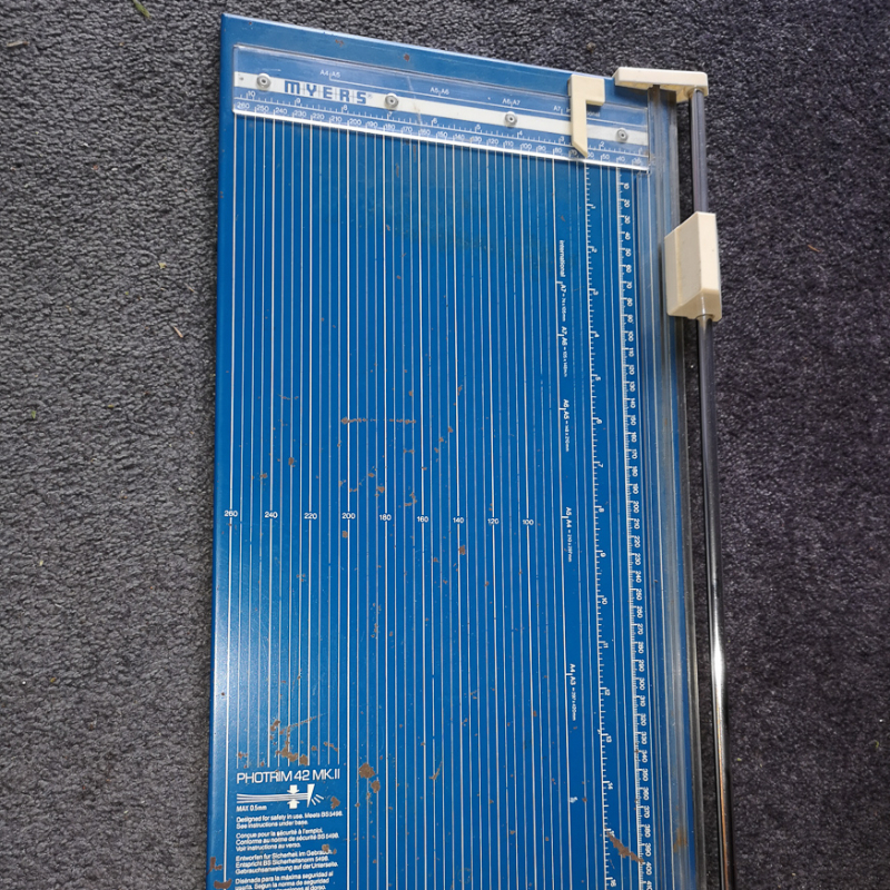 Photo Or Paper Trimmer Freestuff photo-or-paper-trimmer-freestuff